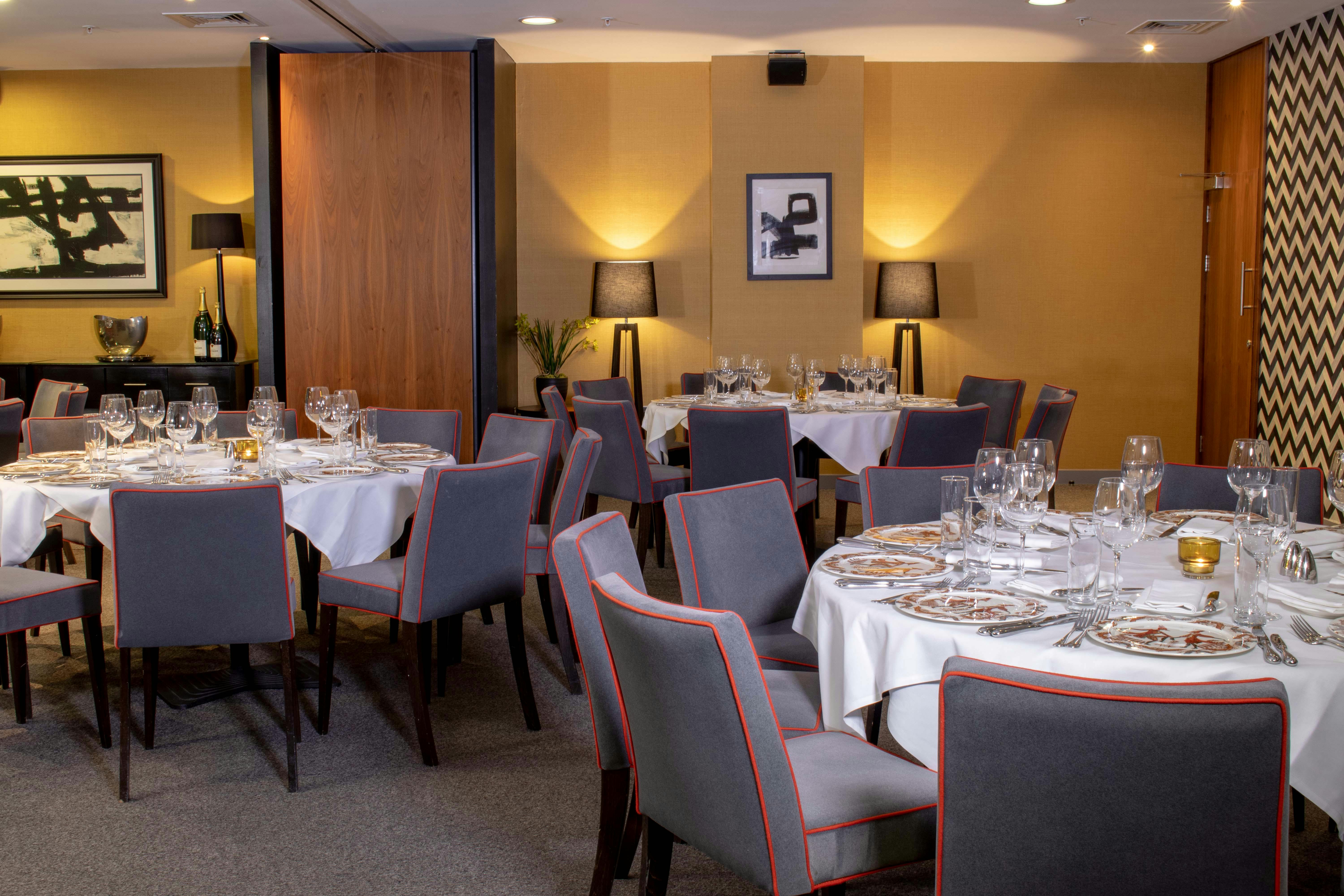 Private room | Dining | Opus Restaurant