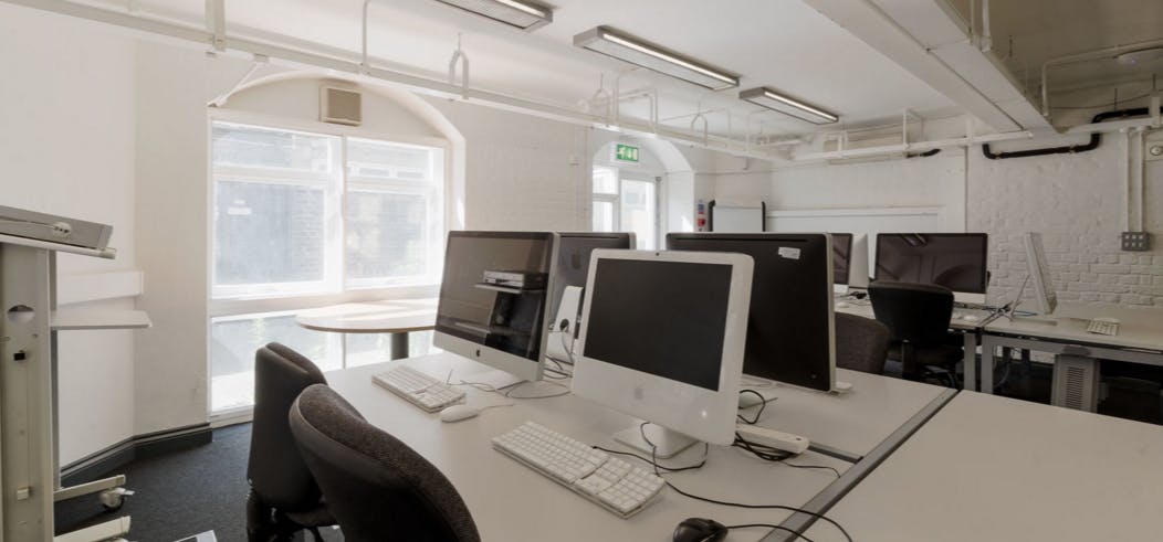 Mac Room/Desk Hire | Business | 01zero-one