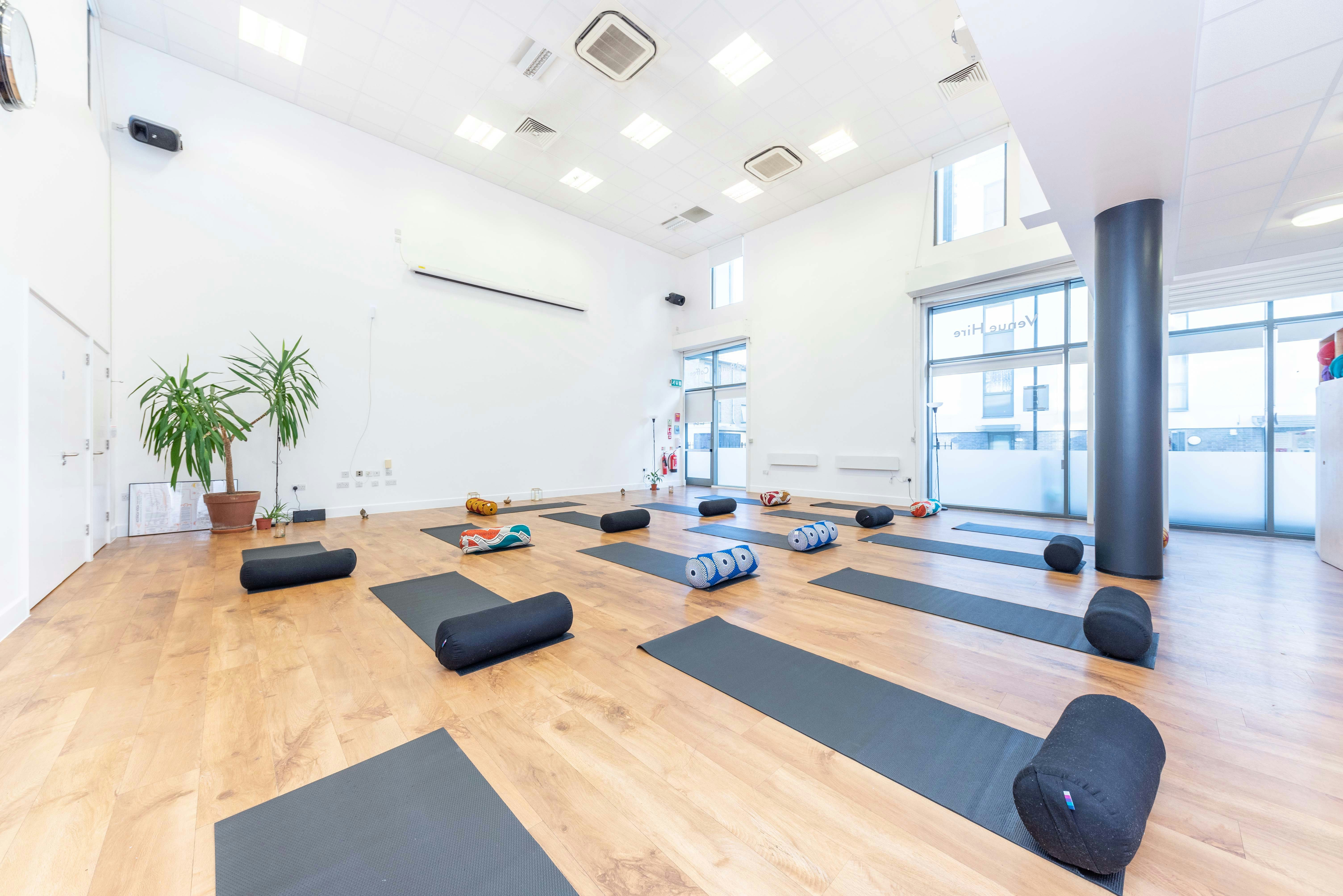 Main Room | Arts | The Arc Centre, Islington