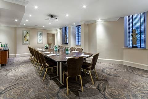 Private Room 14 | Business | Radisson Blu Hotel, London Tottenham Court ...