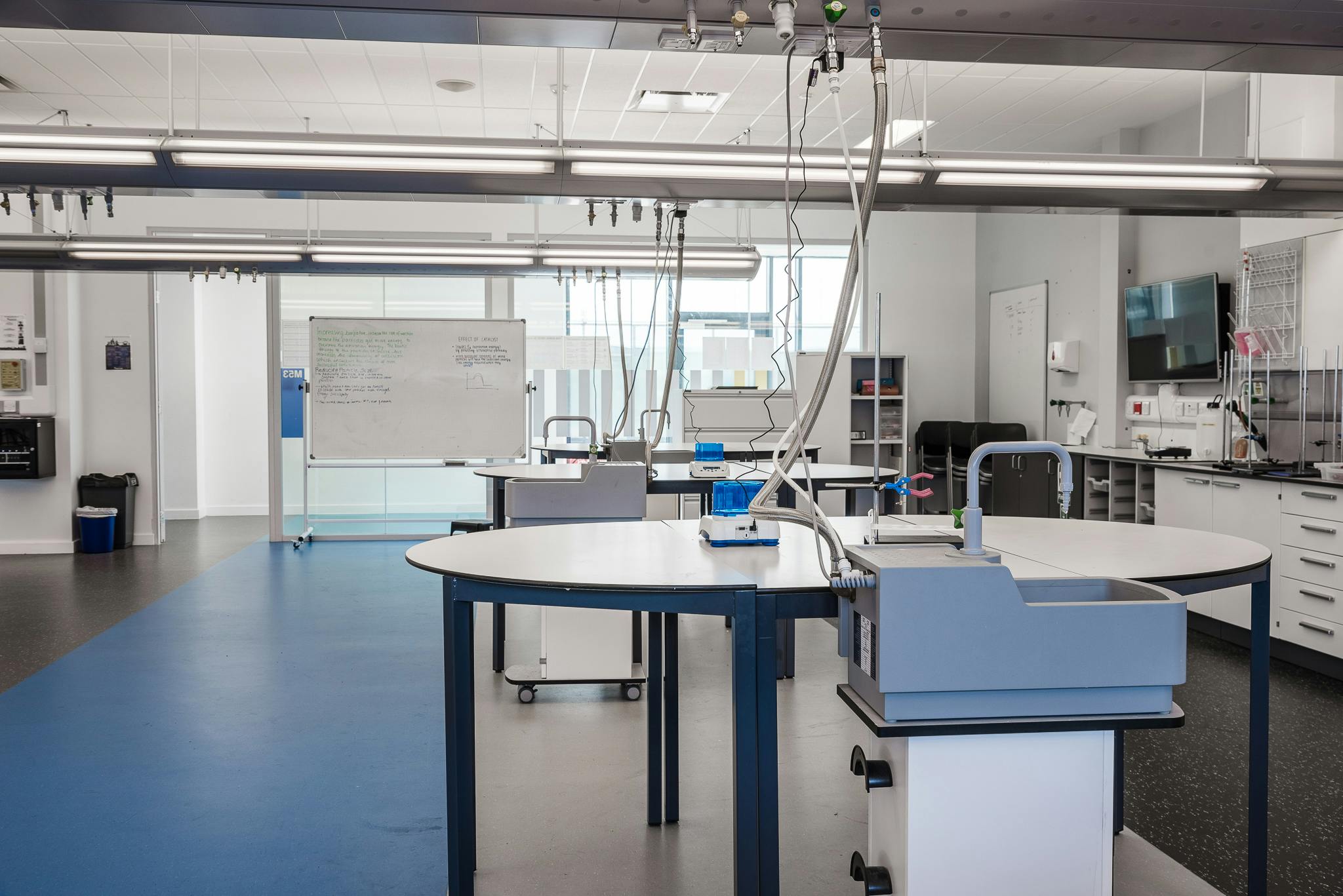 Science classroom / Laboratory | Film and Photo | London Academy of ...