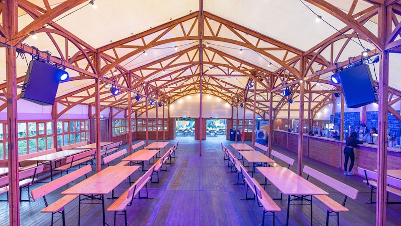 Whole venue | Business | Between The Bridges