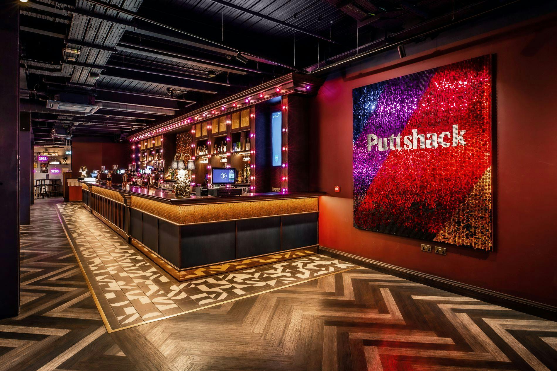 Exclusive venue hire | Dining | Puttshack Watford | Hire Space