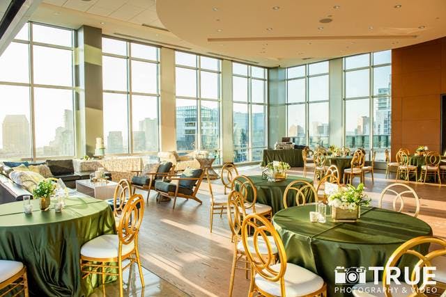 The Ultimate Skybox at DiamondView Tower | All the best venues