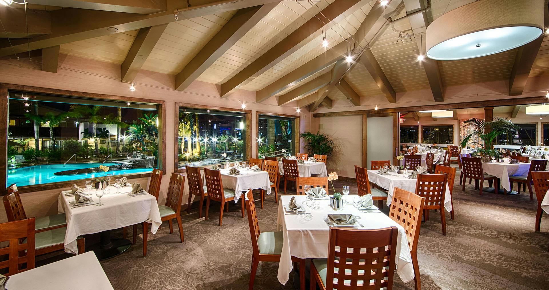 Blue Wave Bar & Grill | Dining | Blue Wave Bar & Grill at Best Western ...